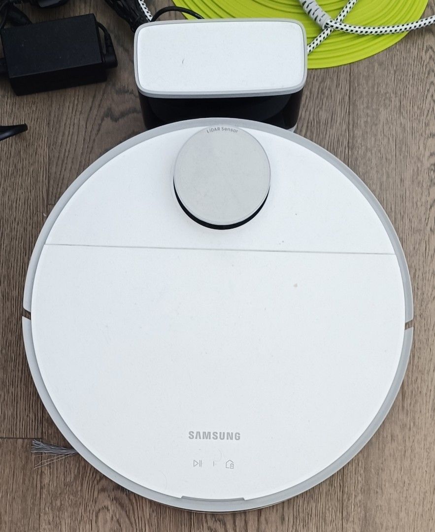 Samsung Jet Bot Robot Vacuum VR30T80313W, TV & Home Appliances, Vacuum ...