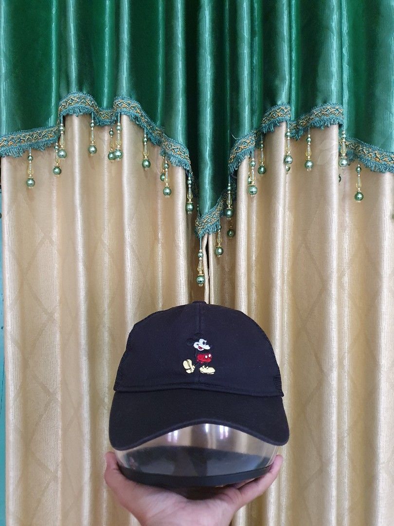 Topi trucker disney, Fesyen Pria, Aksesoris, Topi di Carousell