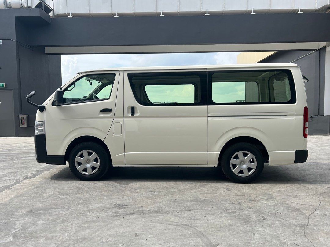 Toyota Hiace Standard Roof Petrol 2.0 DX Glass Door Van (A), Cars, Used ...