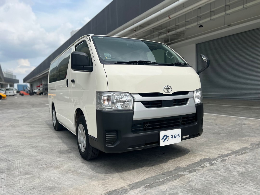 Toyota Hiace Standard Roof Petrol 2.0 DX Glass Door Van (A), Cars, Used ...