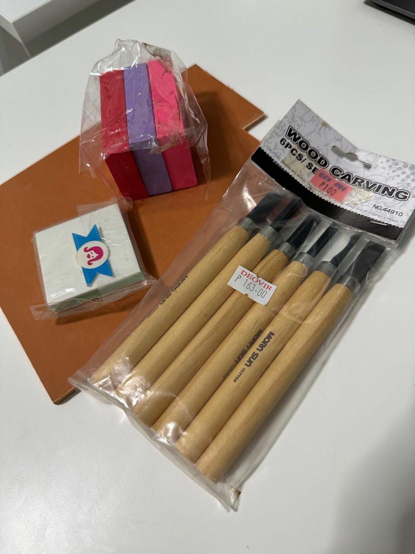 Wood Carving Set with soft and hard rubber carving pad/blocks, Hobbies ...