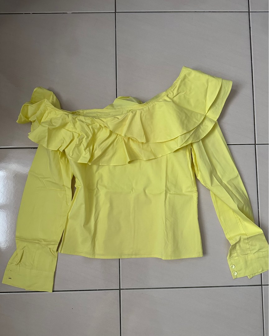 Yellow Toga Top, Women's Fashion, Tops, Longsleeves on Carousell