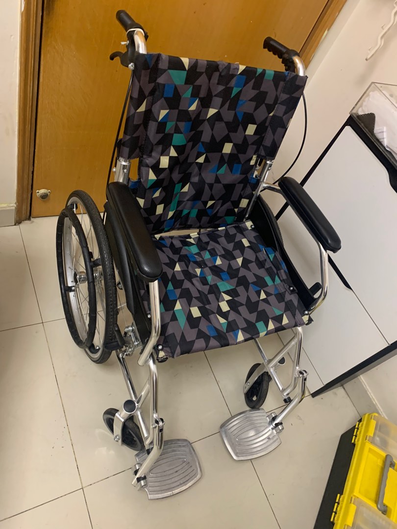 輪椅, 健康及營養食用品, 輔助和康復輔助, 輔助和康復輔助 - 輪椅 - Carousell