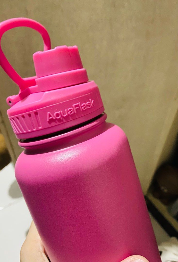 AQUAFLASK 40oz + SILICON PROTECTION BOOT, Furniture & Home Living ...