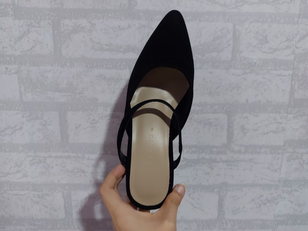 Aztrid black felt heels, Women's Fashion, Footwear, Heels on Carousell