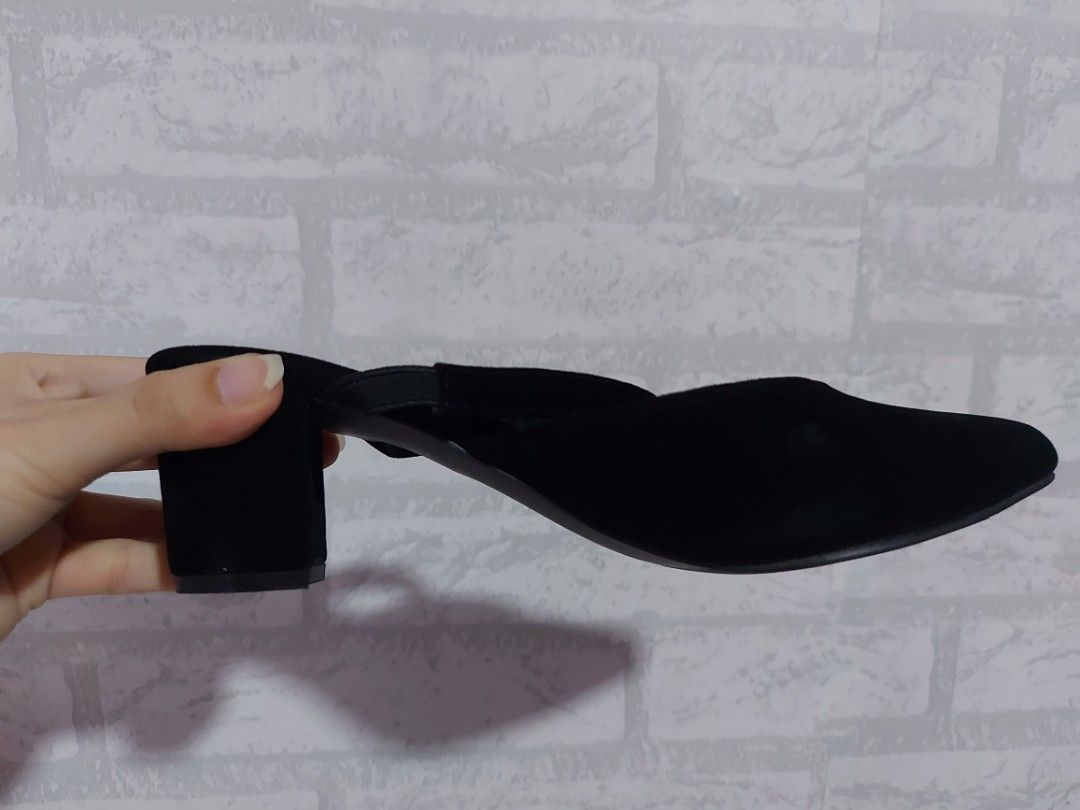 Aztrid black felt heels, Women's Fashion, Footwear, Heels on Carousell