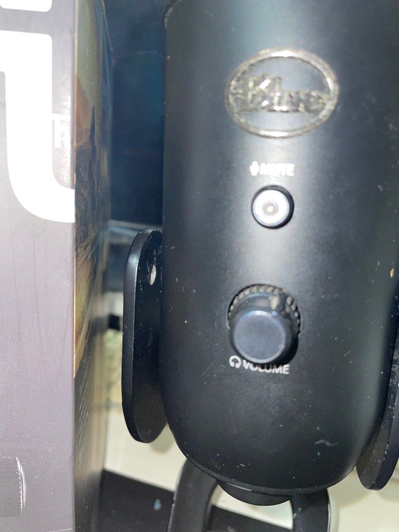 BlackOut Blue Yeti Microphone, Audio, Microphones on Carousell