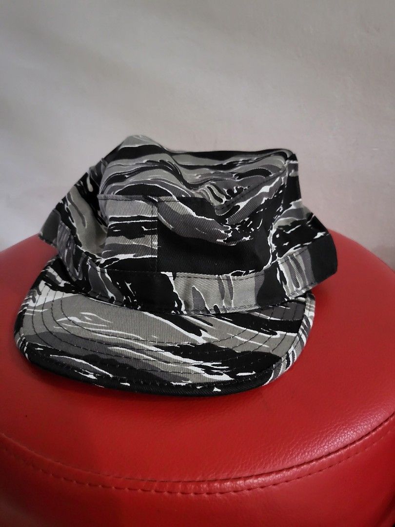 BRAND NEW OLD STOCK MADE IN USE Black Grey White Camo Pi Cap Hat Jockey ...