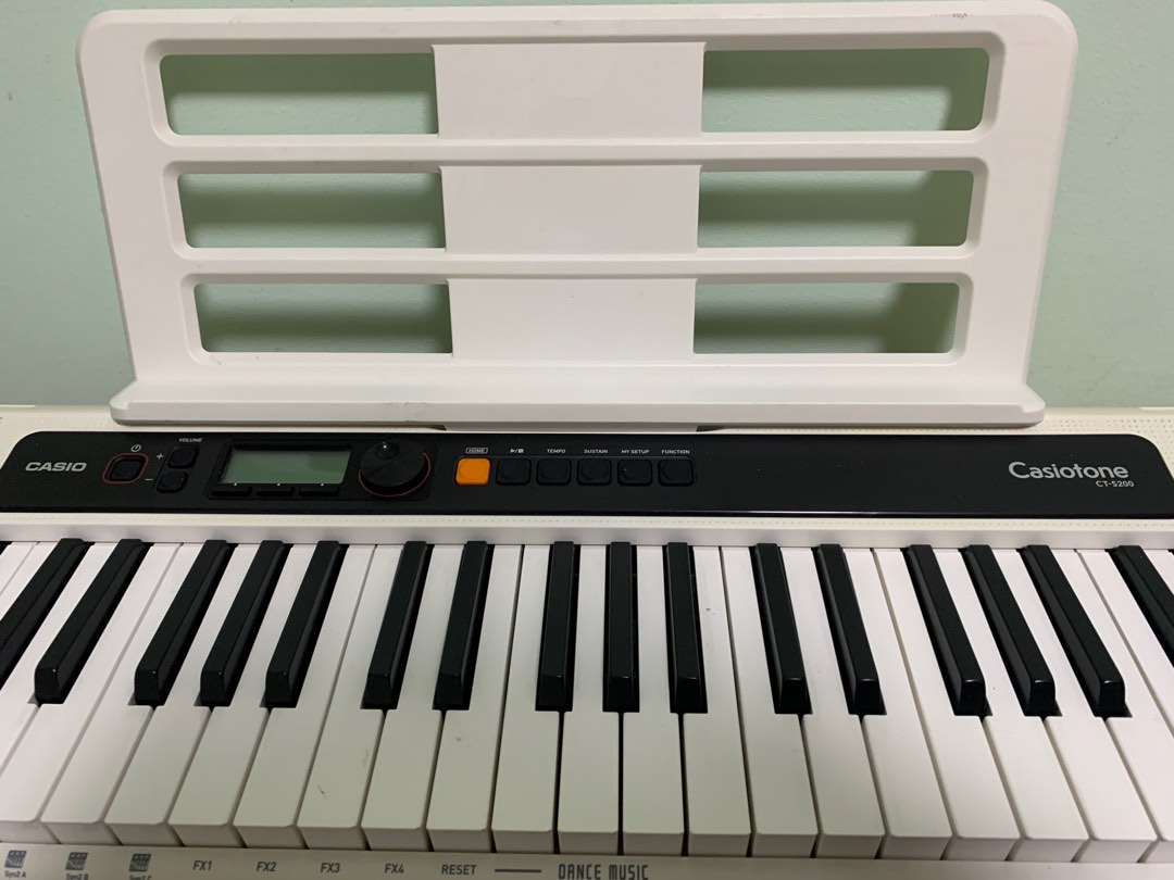 Casio Keyboard-Casiotone CT-S200, Hobbies & Toys, Music & Media ...