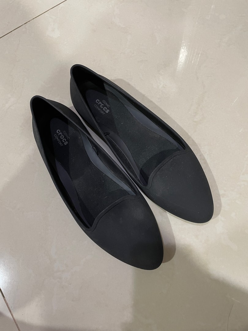 Crocs Eve Flats (Black) W8, Women's Fashion, Footwear, Flats & Sandals on Carousell
