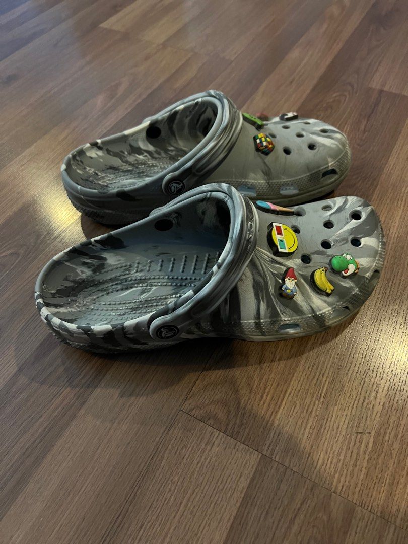 Crocs grey marble sz9, Men's Fashion, Footwear, Slippers & Slides on ...