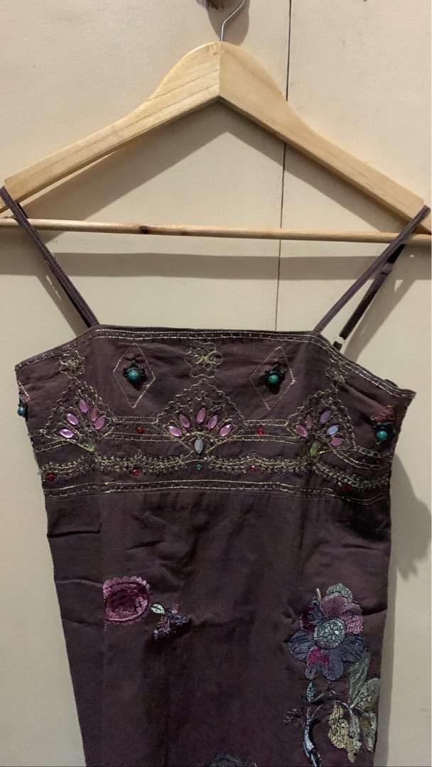 Dainty Top, Women's Fashion, Tops, Blouses on Carousell