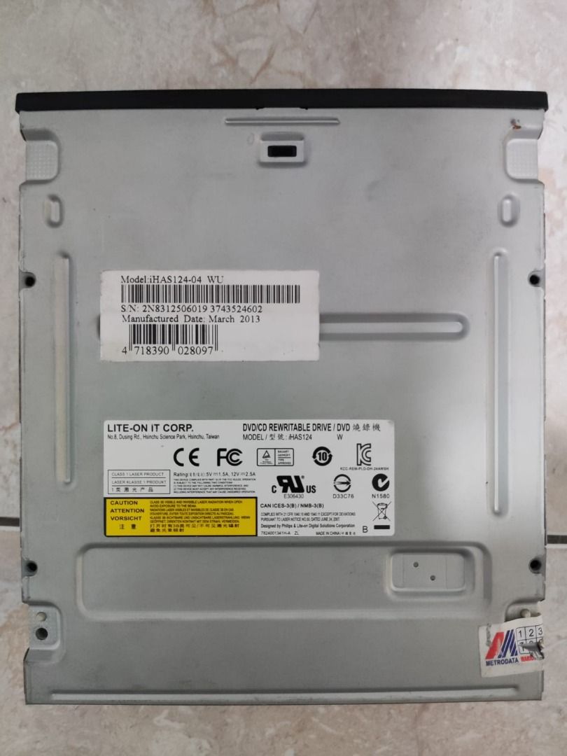 DVD RW Internal Reader / iHAS124-04 WU DVD Reader, Musik & Media, CD ...