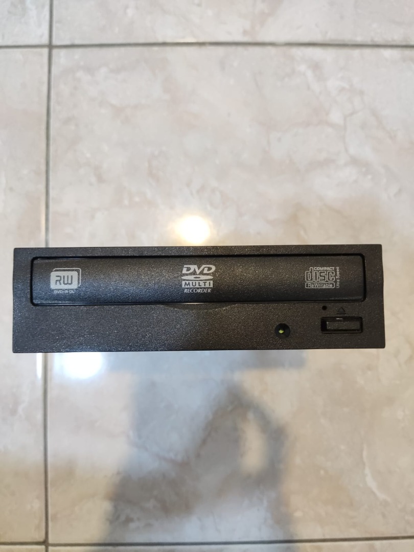 DVD RW Internal Reader / iHAS124-04 WU DVD Reader, Musik & Media, CD ...