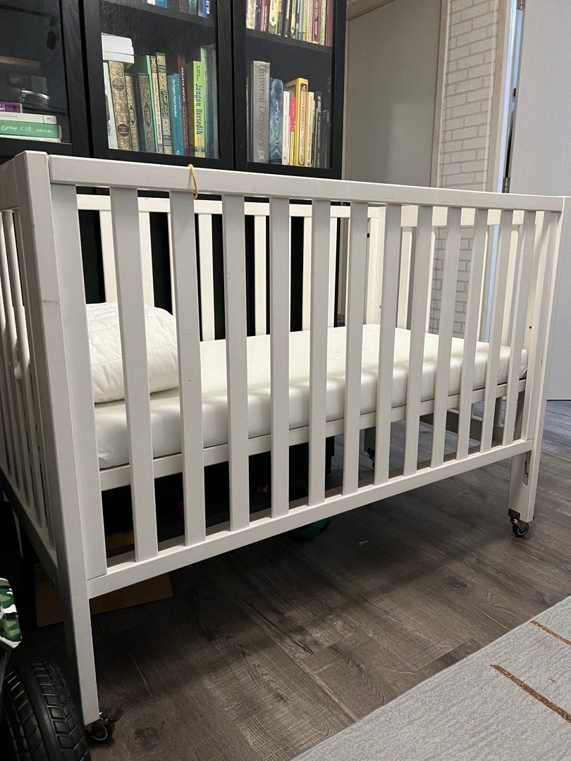 Free Baby Cot, Babies & Kids, Baby Nursery & Kids Furniture, Cots ...