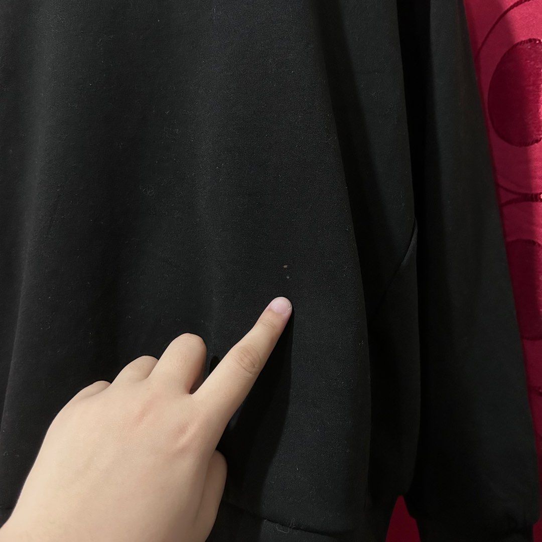 GU by Uniqlo Black Sweater, Men's Fashion, Coats, Jackets and Outerwear ...