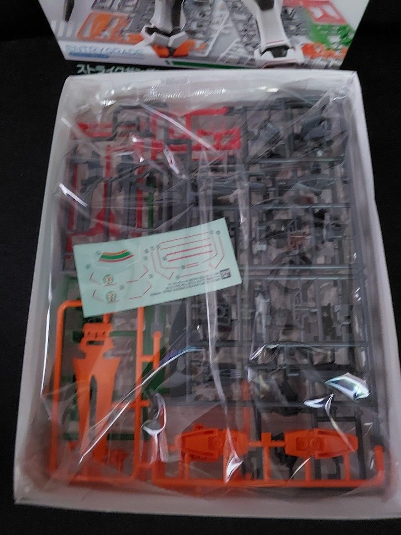 Gundam X 7-Eleven Strike gundam 7-11 Color Entry Grade 1/144 Gunpla ...
