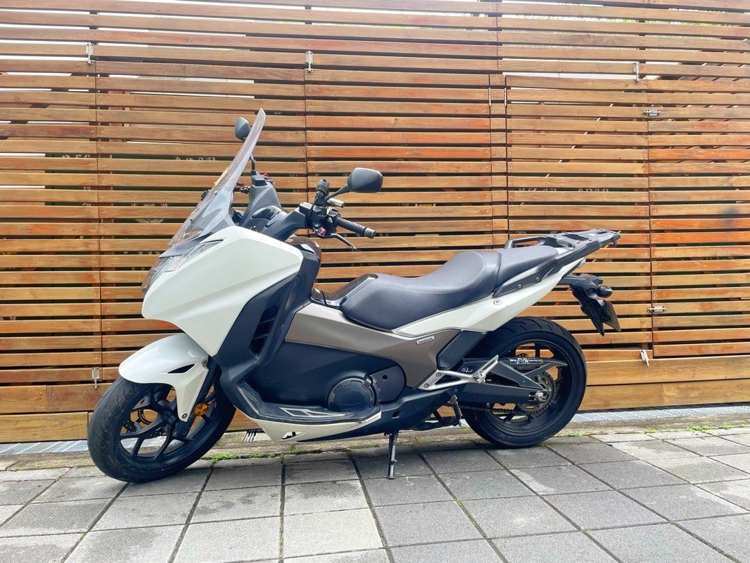 HONDA INTEGRA NC750D, 機車, 重機在旋轉拍賣