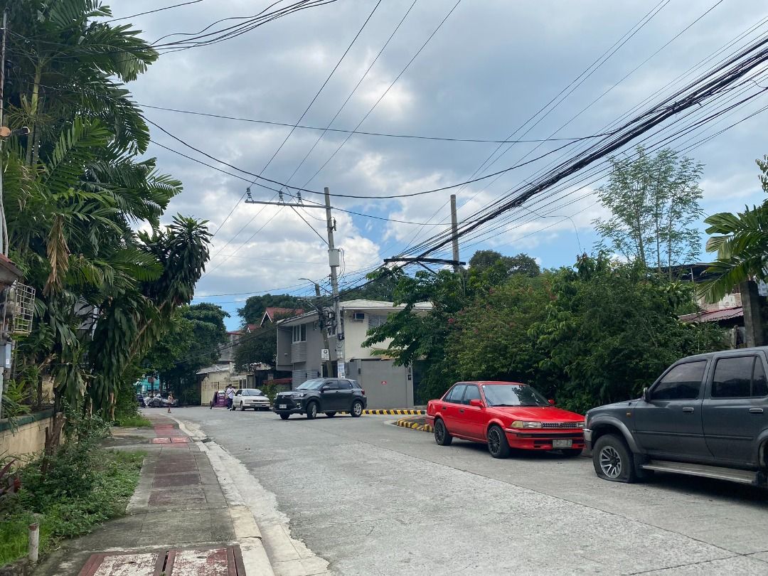 HOUSE AND LOT FOR SALE IN BRGY. QUIRINO PROJ.2 QUEZON CITY 201SQM ...