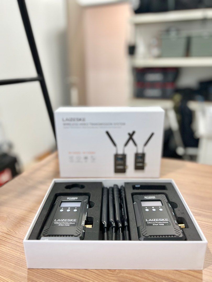 LAIZESKE W1000S 1000FT Dual HDMI + SDI Wireless Video Transmission System (Black), Lifestyle ...