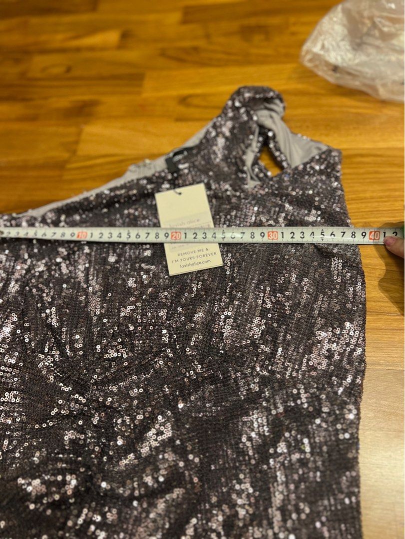 Lavish Alice Silver Sequin Toga Dress, Women's Fashion, Dresses & Sets ...