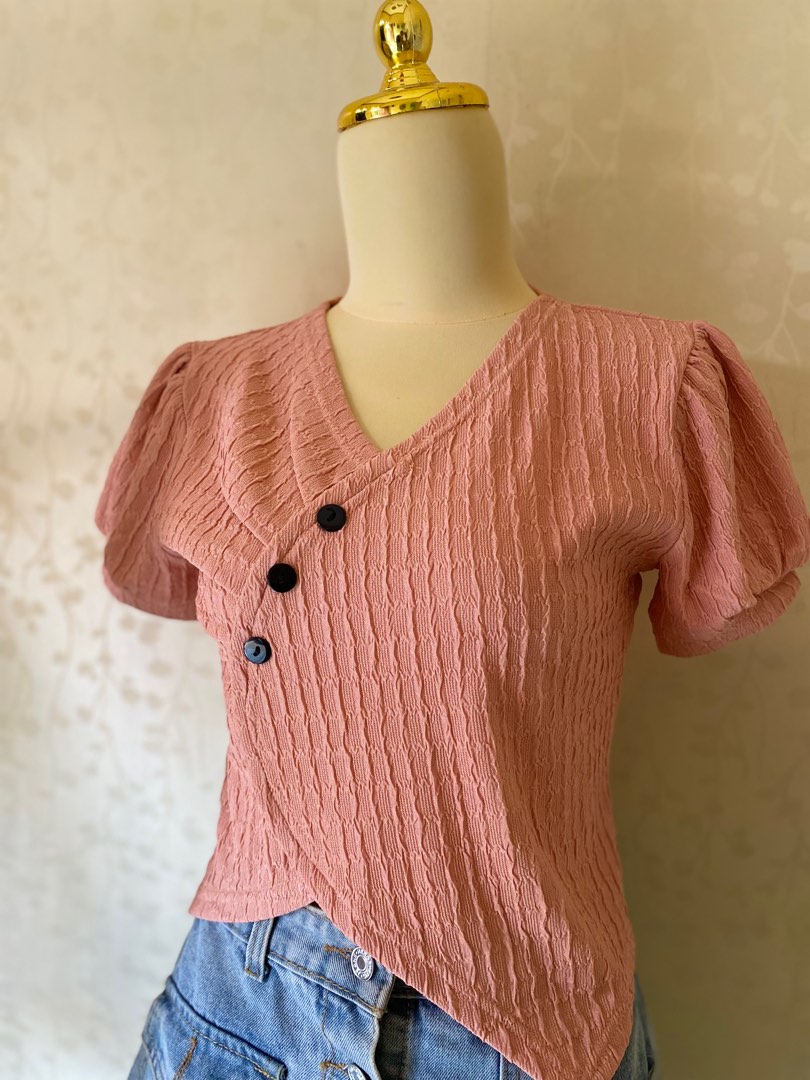 Lily top, Fesyen Wanita, Pakaian Wanita, Atasan di Carousell