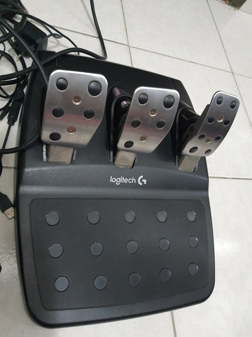 Logitech G920 DRIVING FORCE Racing Wheel for Xbox One and PC, Video ...