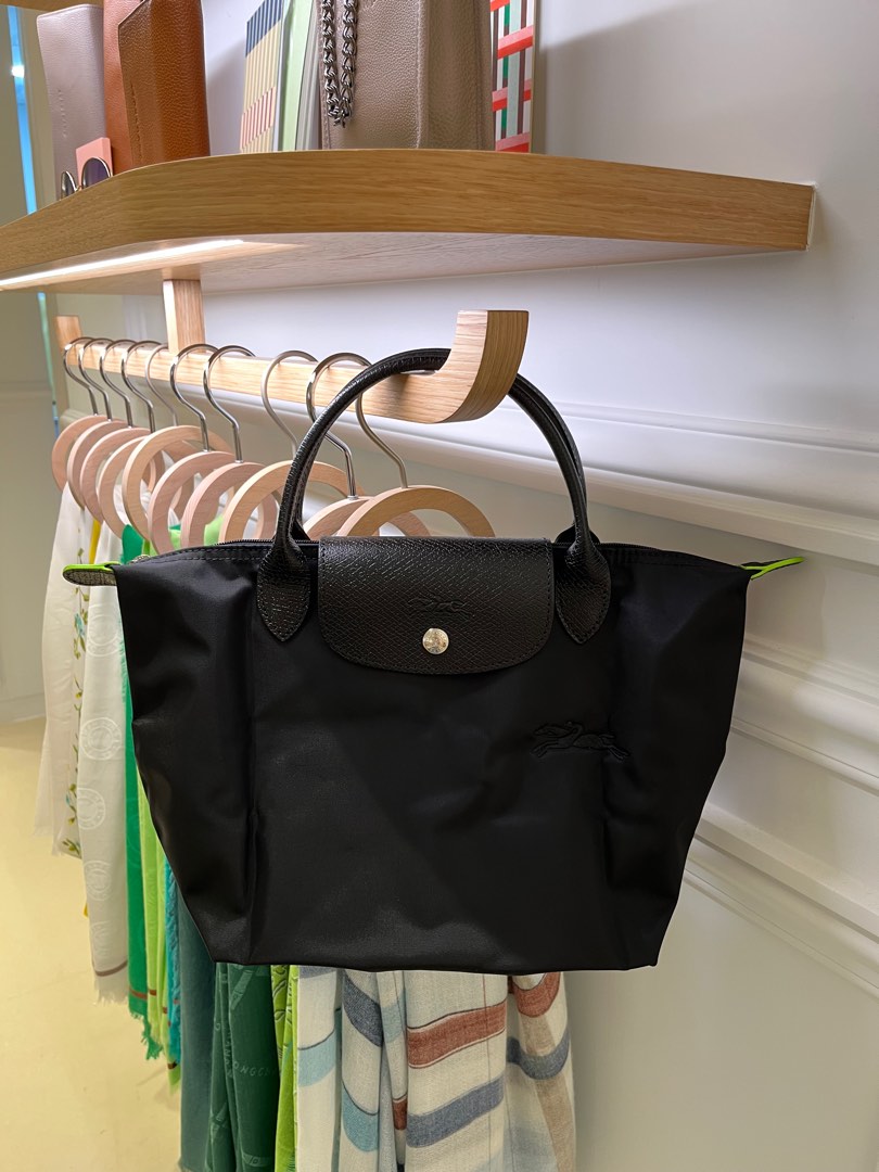 Longchamp small size short handle black on Carousell