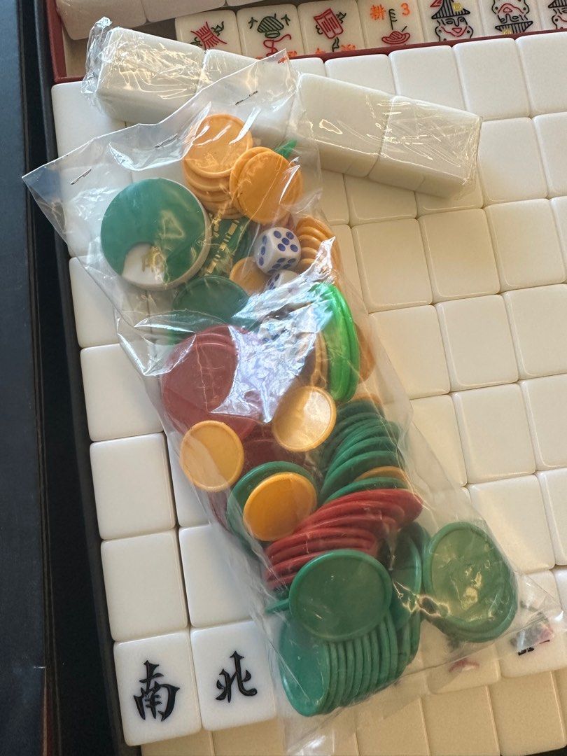 Mahjong Set with Free Chips and Wind, Hobbies & Toys, Toys & Games on ...