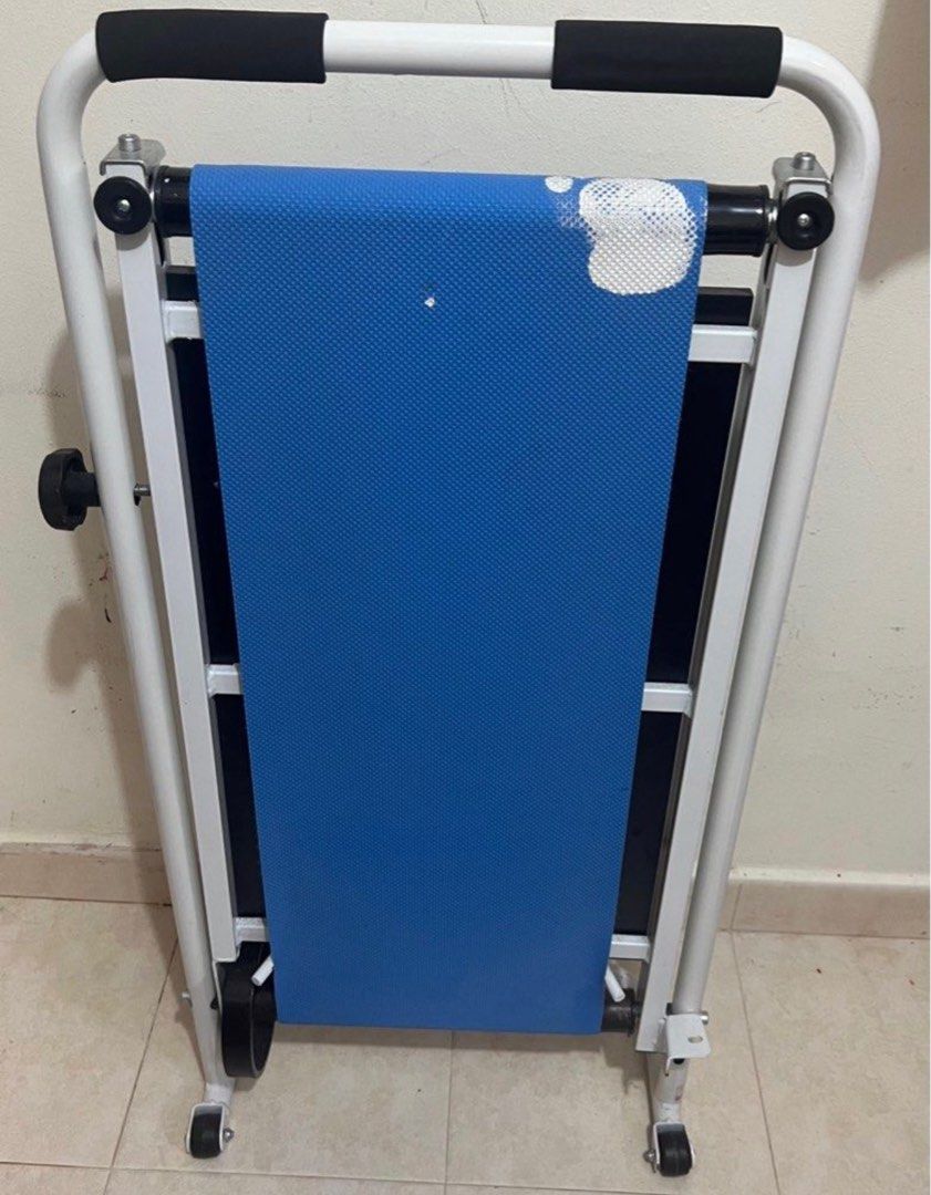 Mini manual treadmill, Sports Equipment, Exercise & Fitness, Cardio ...