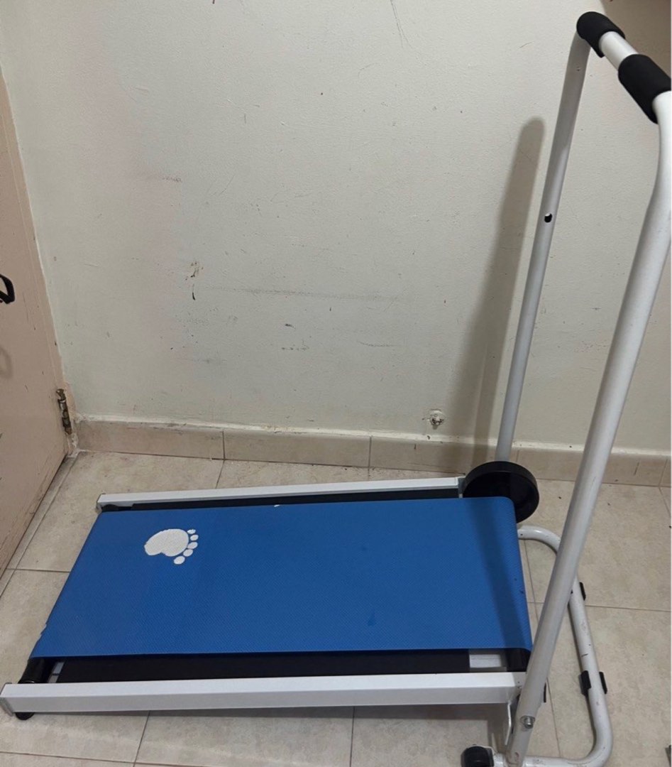 Mini manual treadmill, Sports Equipment, Exercise & Fitness, Cardio ...