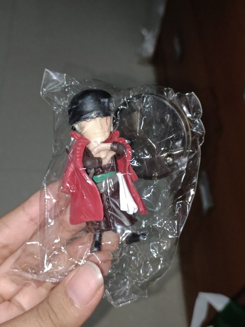 One Piece Zoro Mini Figurine, Hobbies & Toys, Memorabilia ...