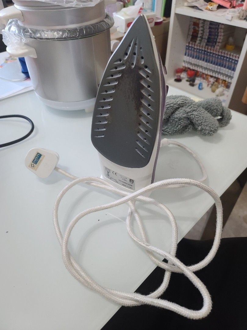 Philips Iron, TV & Home Appliances, Irons & Steamers on Carousell