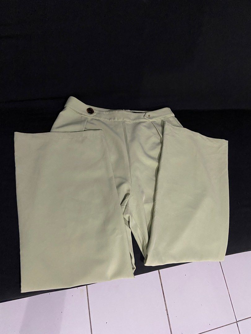 Pomelo Wide Leg Button Pants Celana Hijau Sage Mint Green, Fesyen Wanita, Pakaian Wanita ...