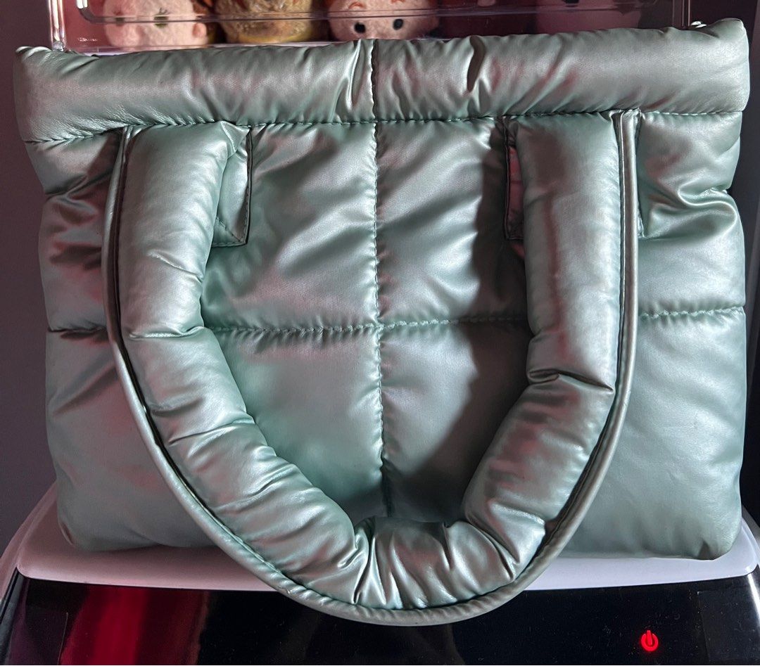 Puffy bag, Fesyen Wanita, Tas & Dompet di Carousell