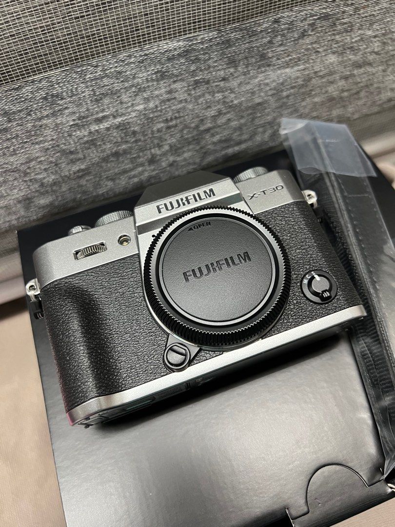RARE Fujifilm XT30 II Body Only (Silver) OPEN FOR LAWAWAY / 2mos to pay ...