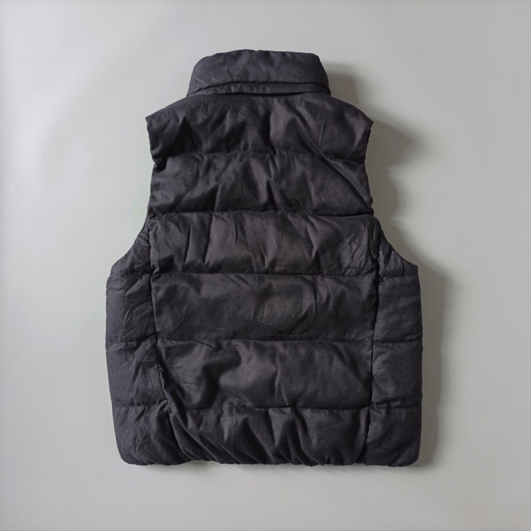 Rompi uniqlo GU hitam tebal, Fesyen Pria, Pakaian , Baju Luaran di ...