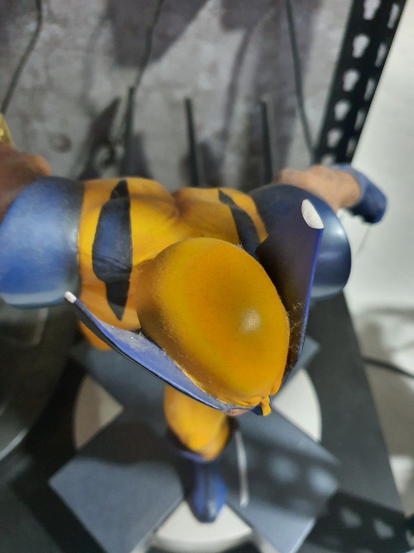 Sideshow Wolverine Comiquette Statue, Hobbies & Toys, Toys & Games on ...