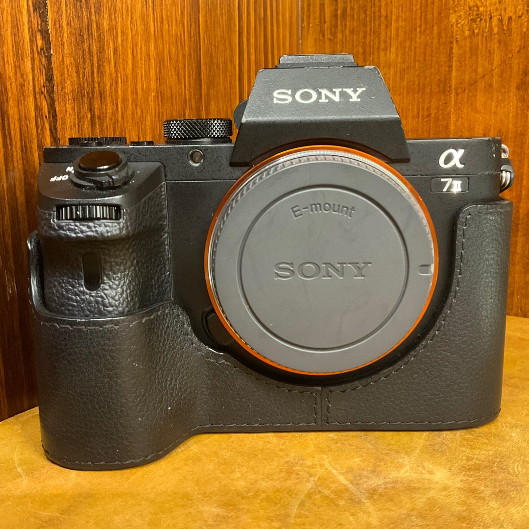 Sony A7 Mk2 (4513454) with charger, Photography, Cameras on Carousell