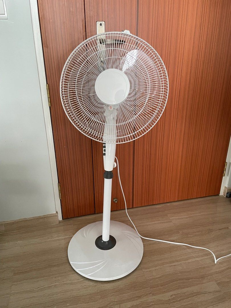 Standing fans, Furniture & Home Living, Lighting & Fans, Fans on Carousell