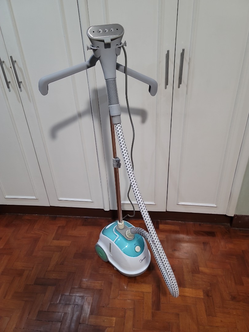 steam iron, TV & Home Appliances, Irons & Steamers on Carousell