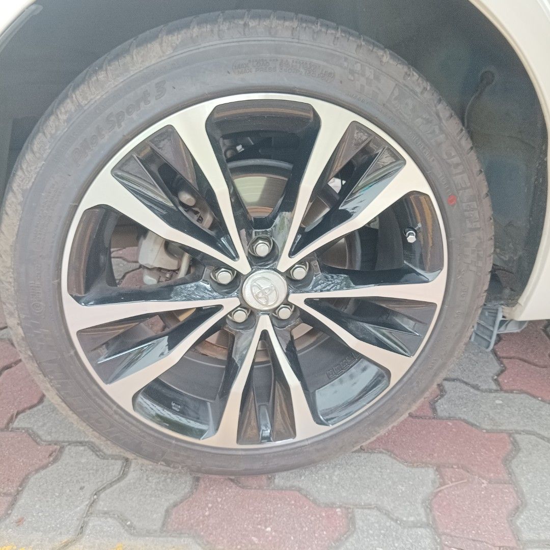Toyota rim 17" original with tyre !!!!!!, Car Accessories, Tyres & Rims ...