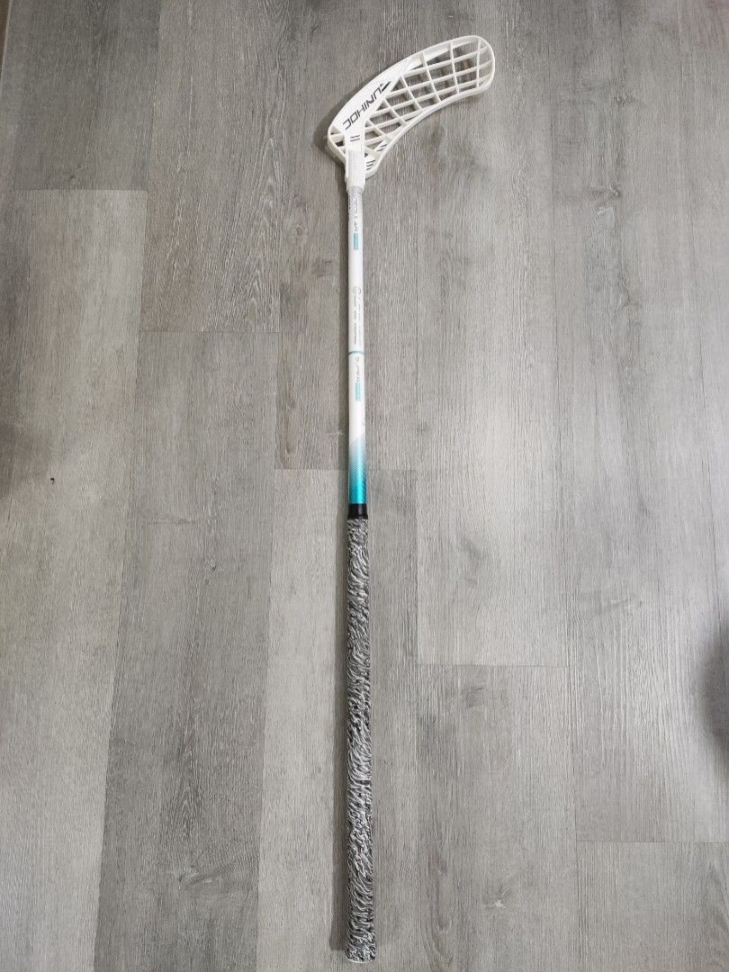 Unihoc Superskin 96cm, Sports Equipment, Sports & Games, Racket & Ball ...