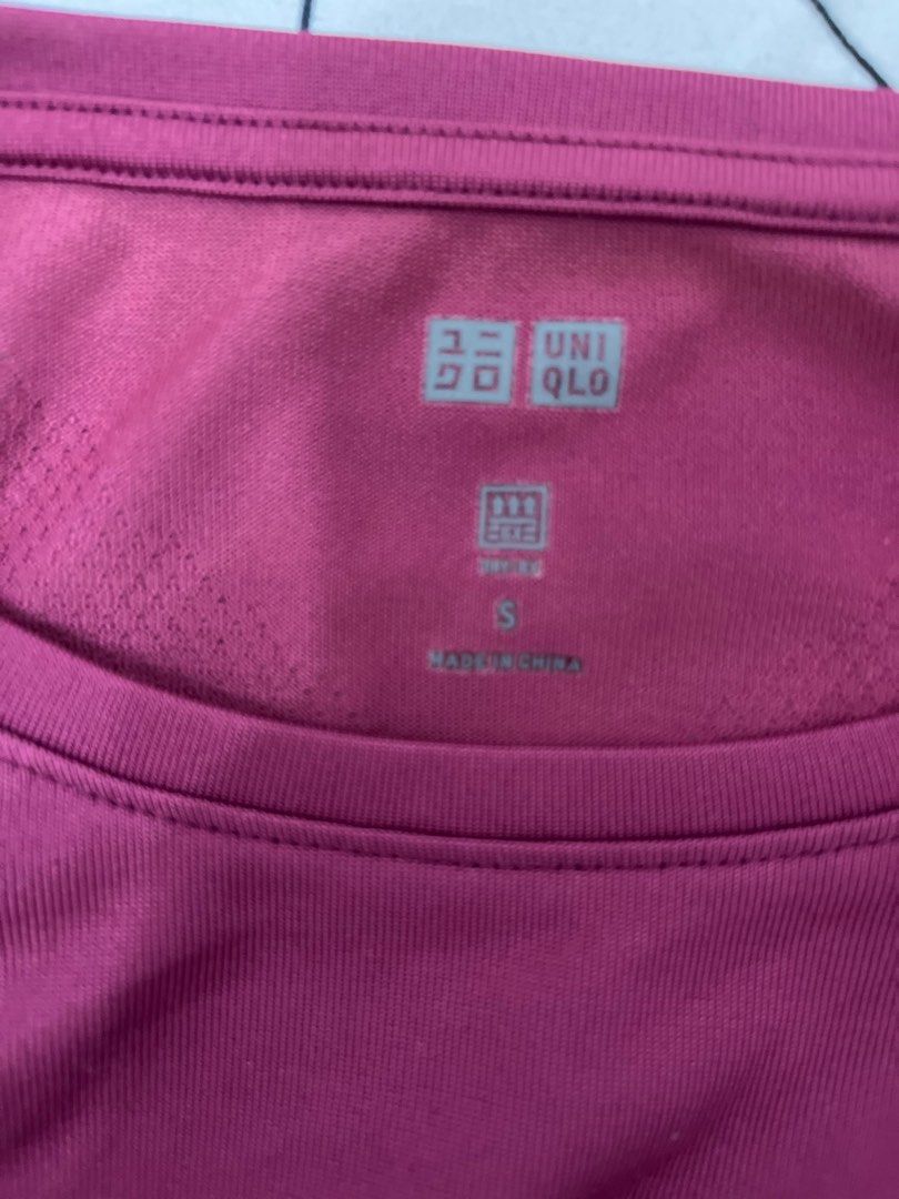 uniqlo dri fit shirt on Carousell