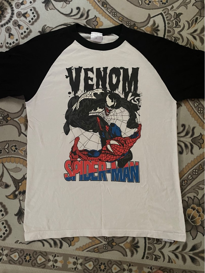 Venom Spiderman, Men's Fashion, Activewear on Carousell