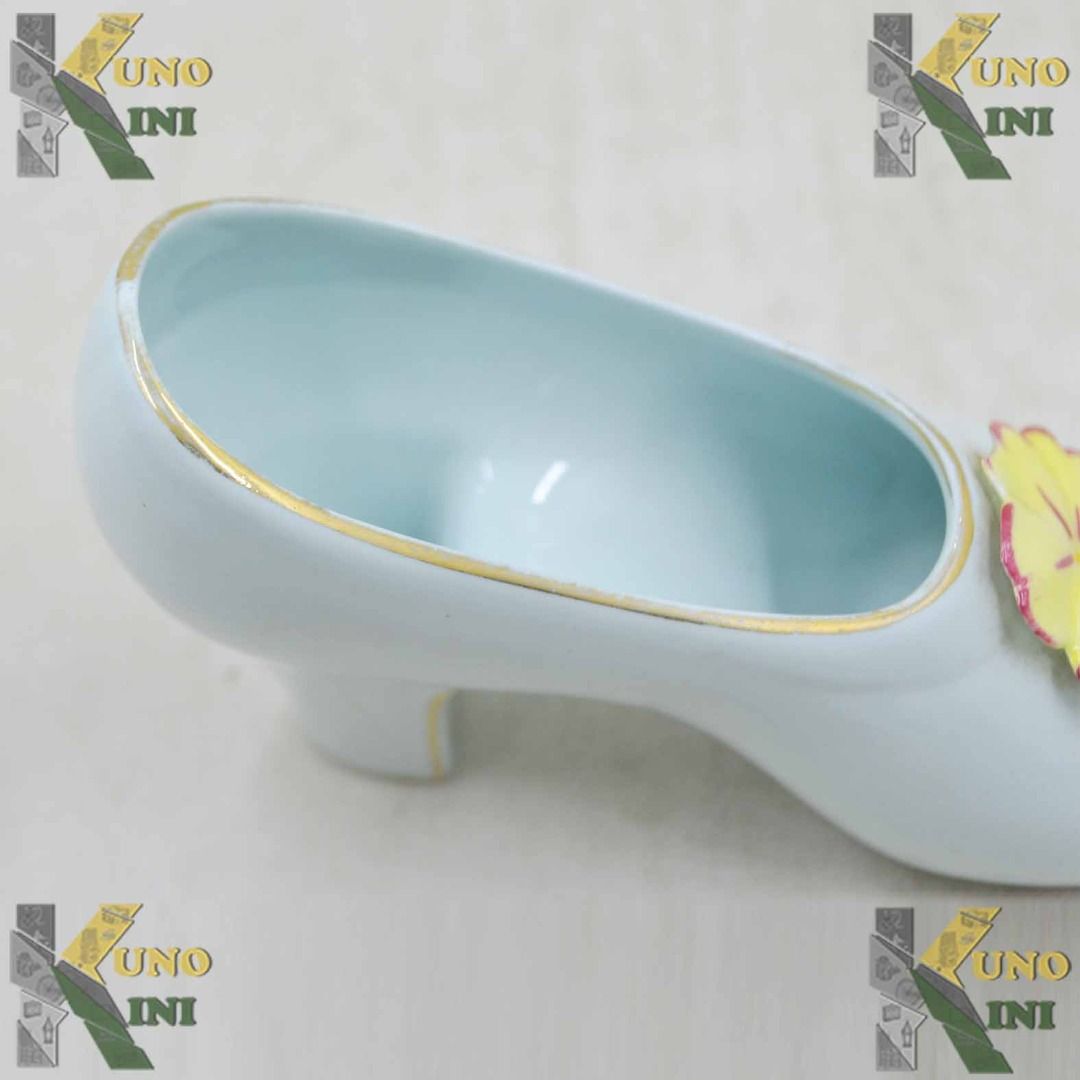 VINTAGE PAJANGAN SEPATU FLORAL BIRU MUDA, Made in England, Antik ...