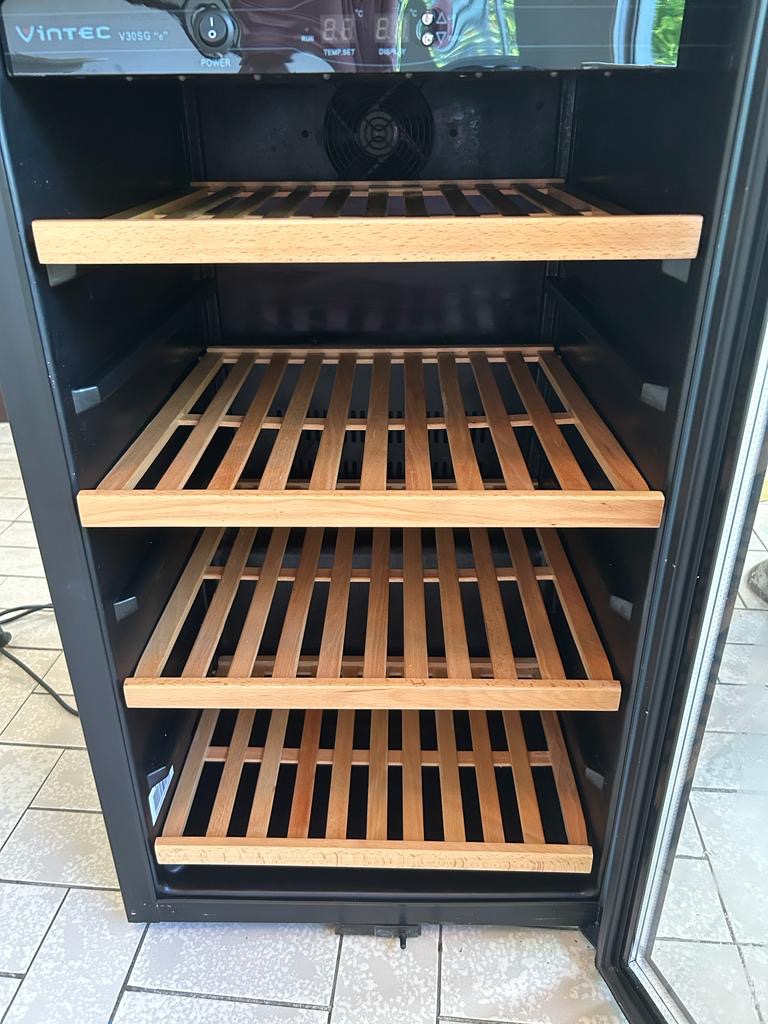 Vintec Wine Fridge, TV & Home Appliances, Kitchen Appliances, Wine ...