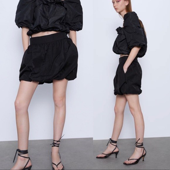 Zara Black balloon mini Skirt, Fesyen Wanita, Pakaian Wanita, Bawahan ...