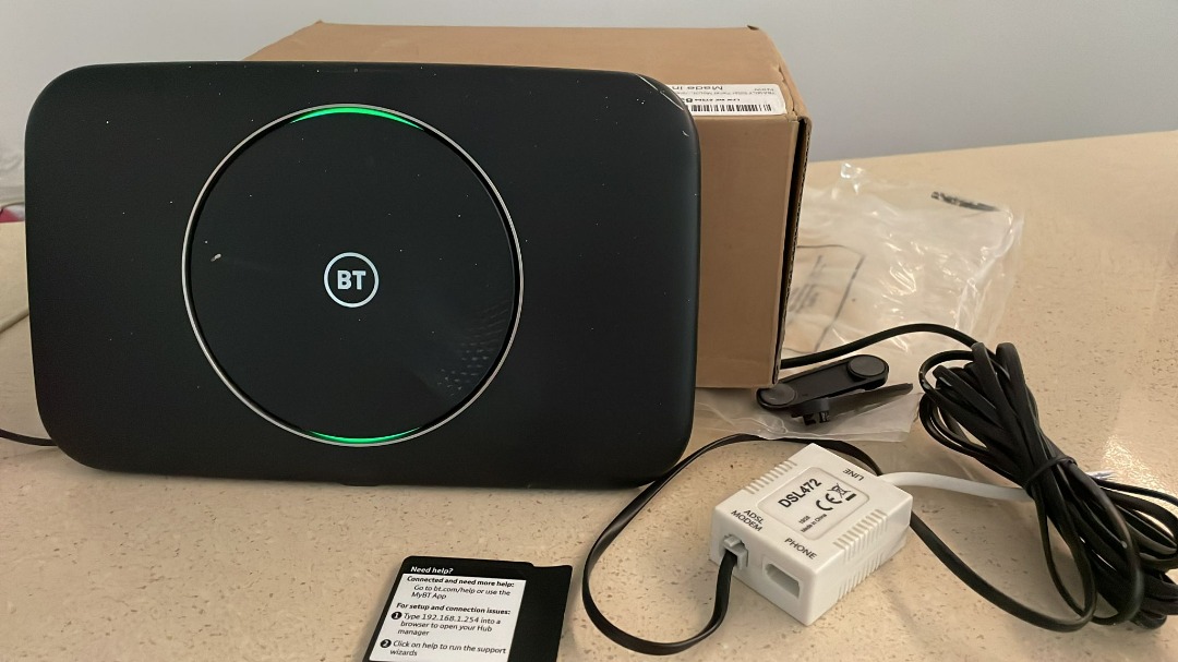 3535) BT SMART HUB BLACK NETWORK ROUTER, AC Wireless Dual Band Router ...