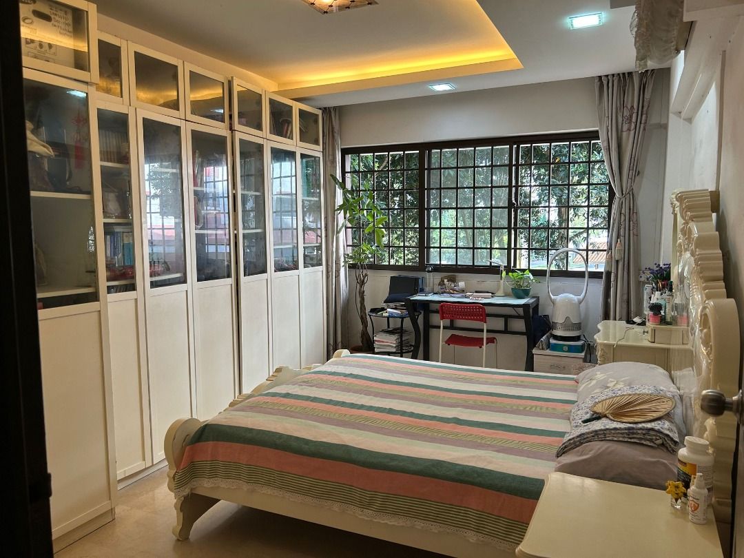 5A BLK 552 Jurong West St 42, Property, For Sale, HDB on Carousell